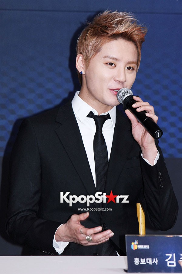 JYJ ジュンス、日韓交流総合展（KBEE 2012）広報大使任命式に参加【写真5枚】 : 写真 : KpopStarz 日本語版